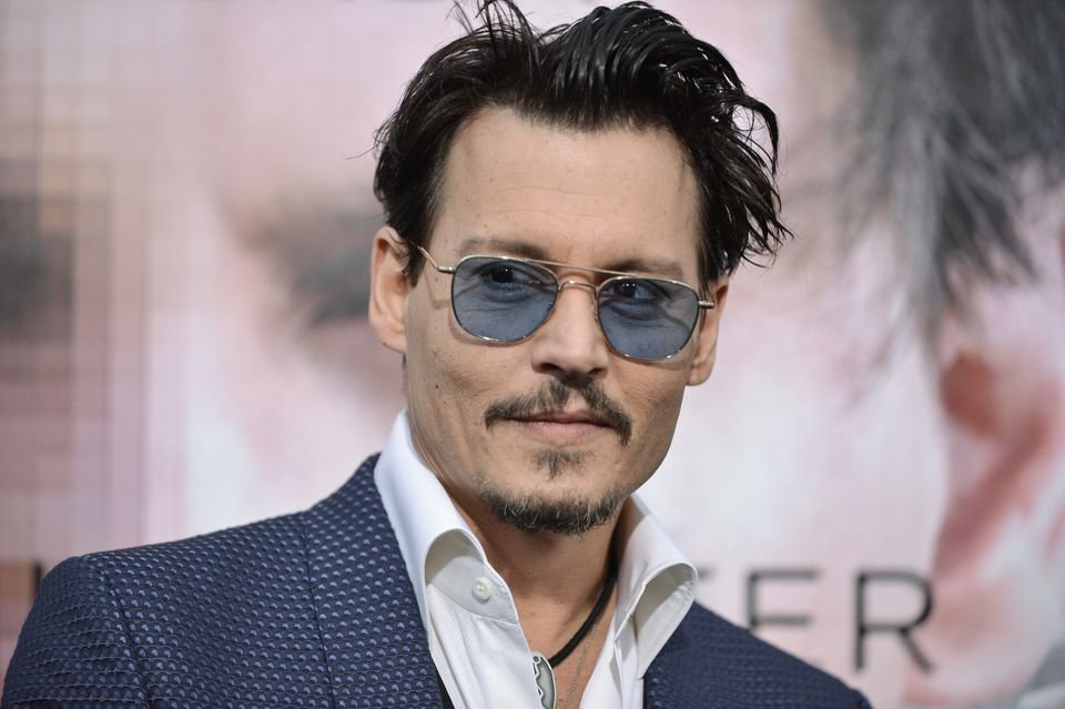 Buon compleanno Johnny Depp: i 5 beauty look più iconici per ...