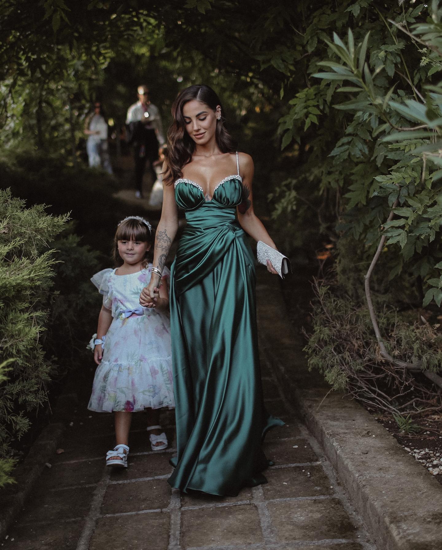 Il look di Giulia De Lellis alle nozze della sorella | Donne Magazine Il look di Giulia De Lellis alle nozze della sorella | Donne Magazine