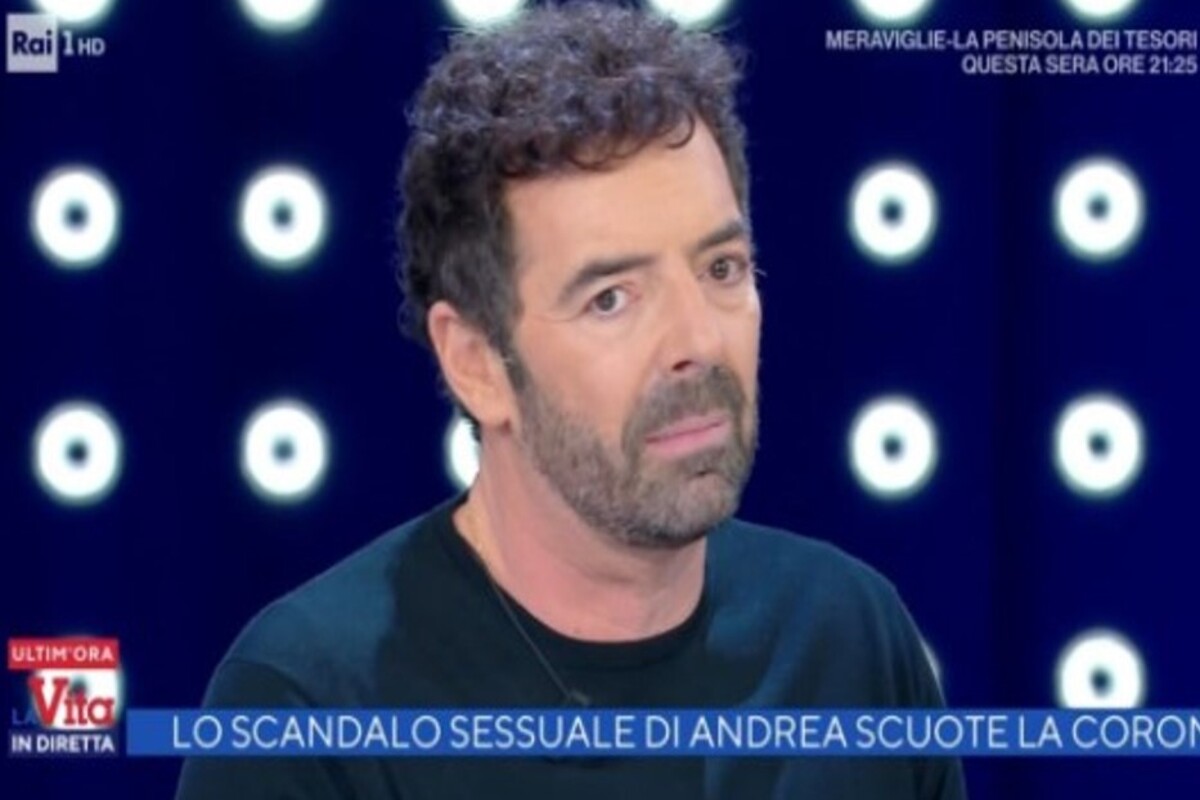 Alberto Matano, nuove frecciatine a Pomeriggio 5 | Style24.it Alberto Matano, nuove frecciatine a Pomeriggio 5 | Style24.it