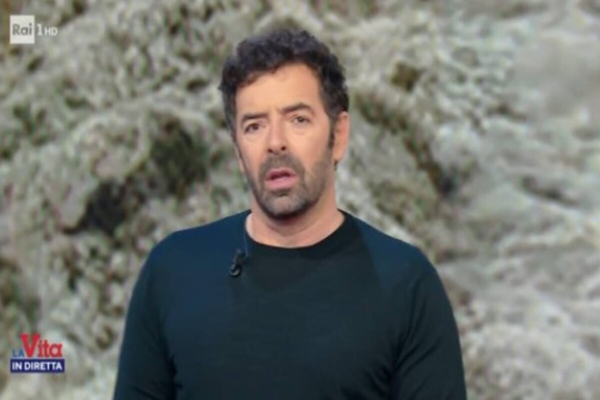 Alberto Matano contro Pomeriggio 5: sfogo in diretta | Style24.it Alberto Matano contro Pomeriggio 5: sfogo in diretta | Style24.it