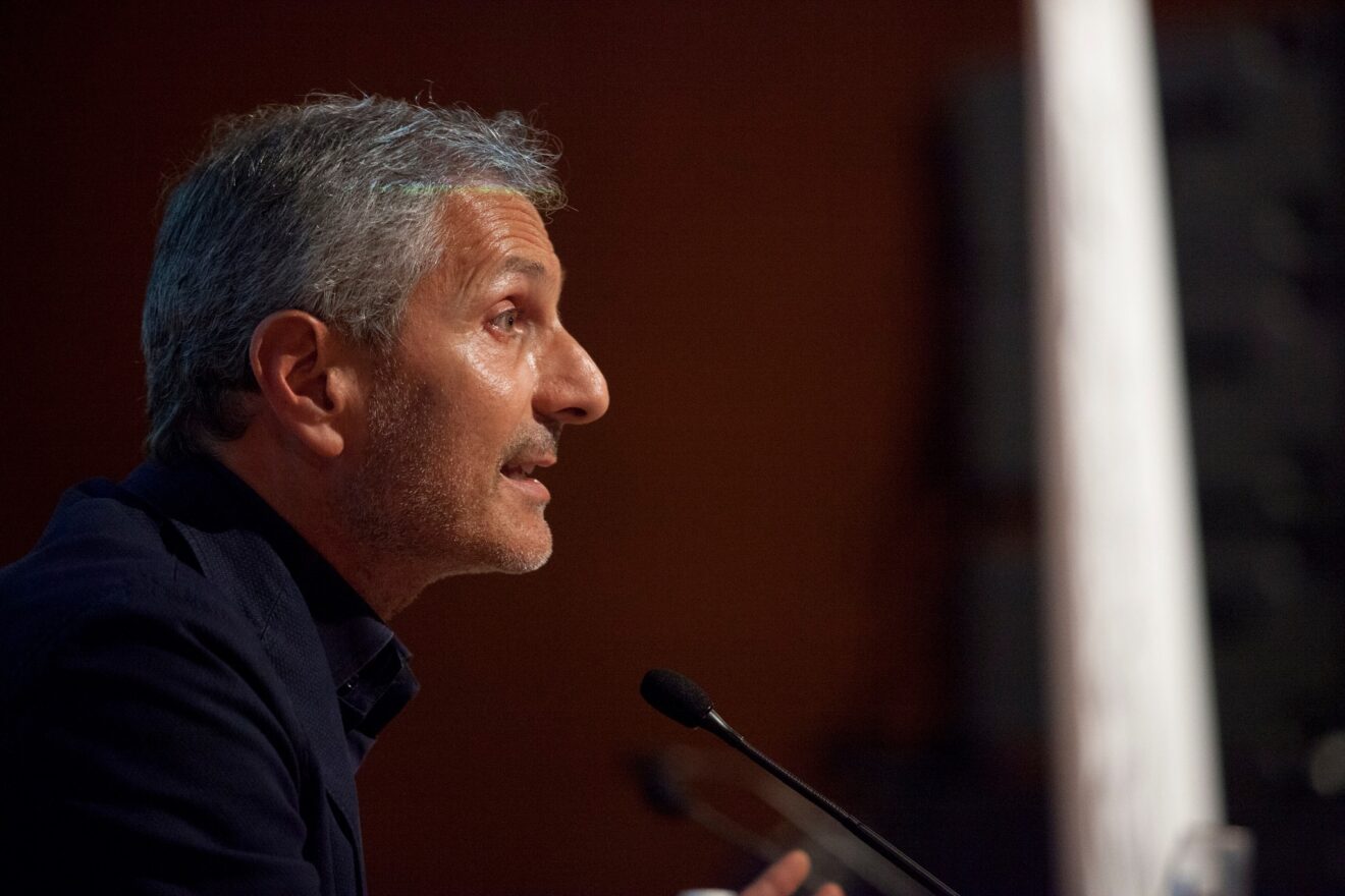 Chi è Gianrico Carofiglio Storia Dello Scrittore
